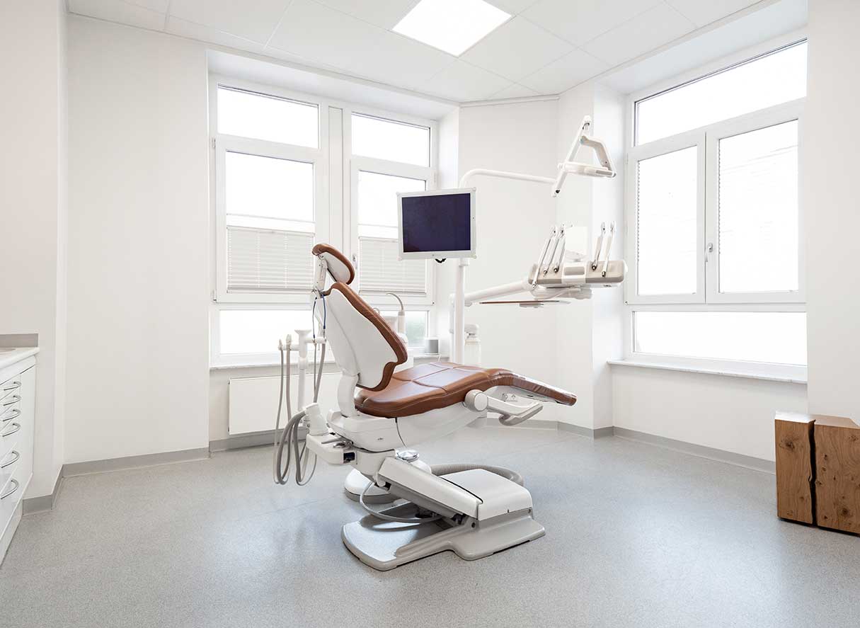 Dental- / Oralchirurgie – Zahnarztpraxis Dr. Kußmaul in Kandel. Hier ... Dental- / Oralchirurgie – Zahnarztpraxis Dr. Kußmaul in Kandel. Hier ...
